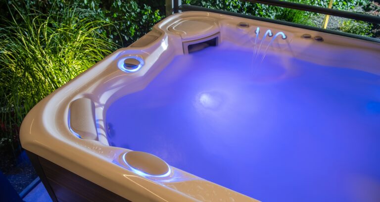 What is the Ideal Hot Tub Temperature? - WhatSpa?